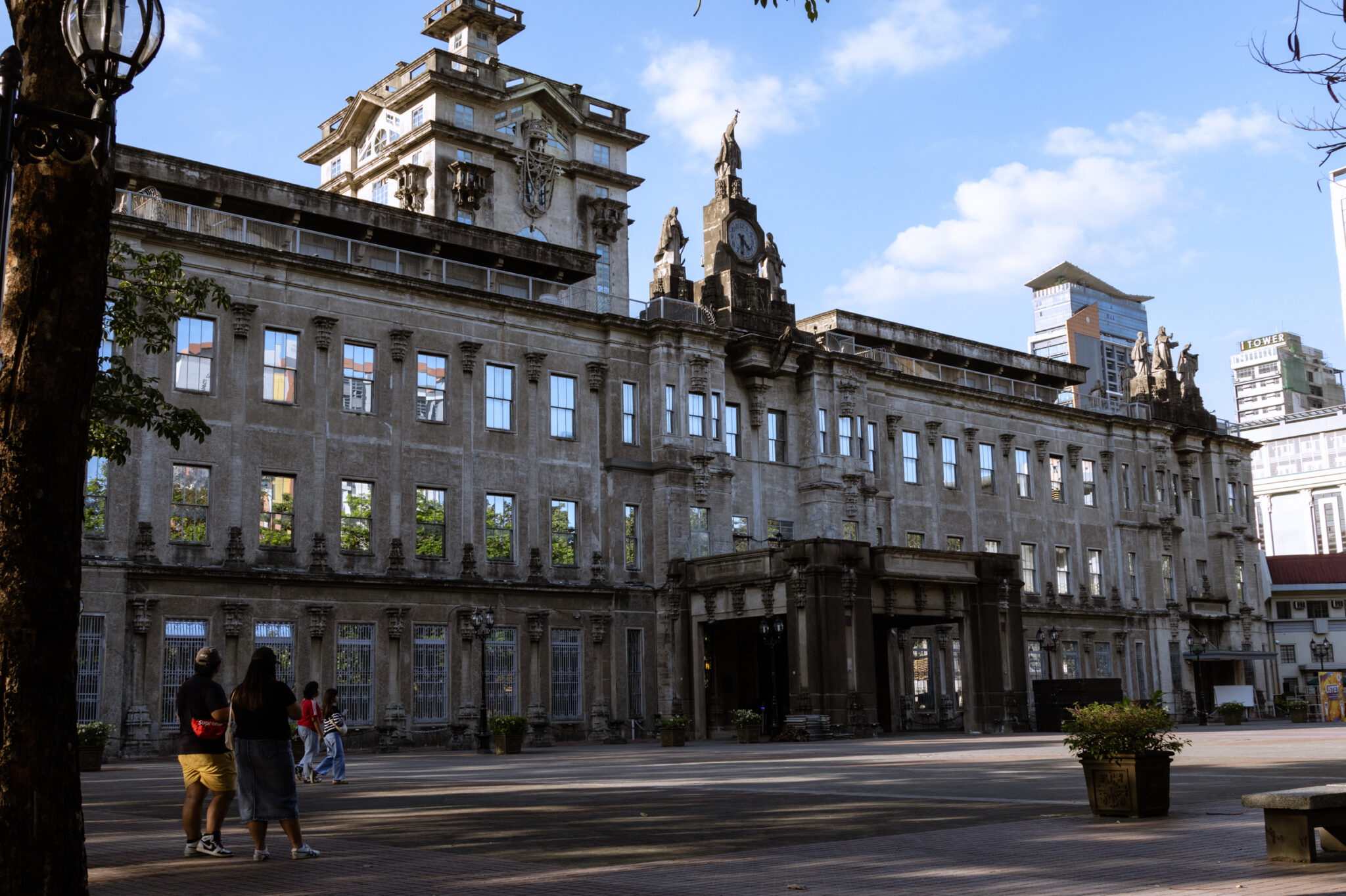 Eight films set in Filipino universities and what they say about love ...